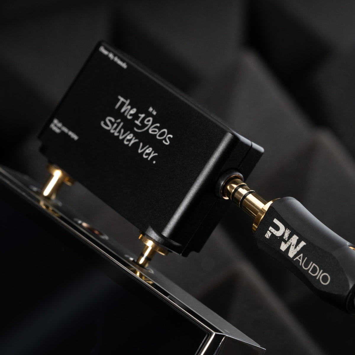 PWAudio The 1960s Silver Adapter — MusicTeck